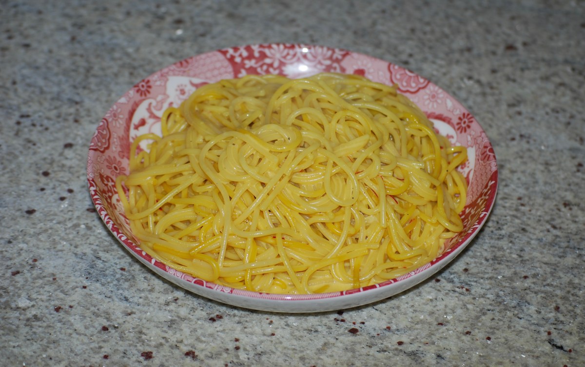 Yellow Spaghetti – Cooking with Nigella